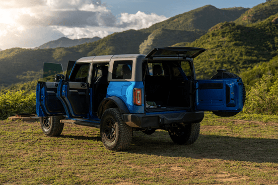 “福特第一台SUV”Ford Bronco硬核登场 让野性彻底释放！_搜狐汽车_搜狐网