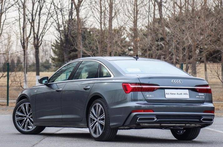 手握42万，奔驰E级和奥迪A6L哪个档次高？对比后差距明显_搜狐汽车_搜狐网