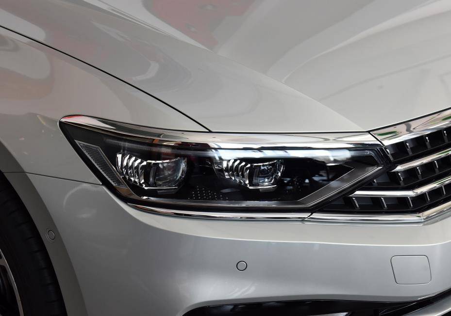 买家轿的再等等，新款大众迈腾来了，比本田雅阁漂亮，轴距2871mm_搜狐汽车_搜狐网