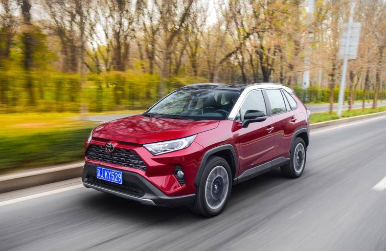 24万提了辆丰田RAV4荣放，开了5890公里，车主有话要说_搜狐汽车_搜狐网