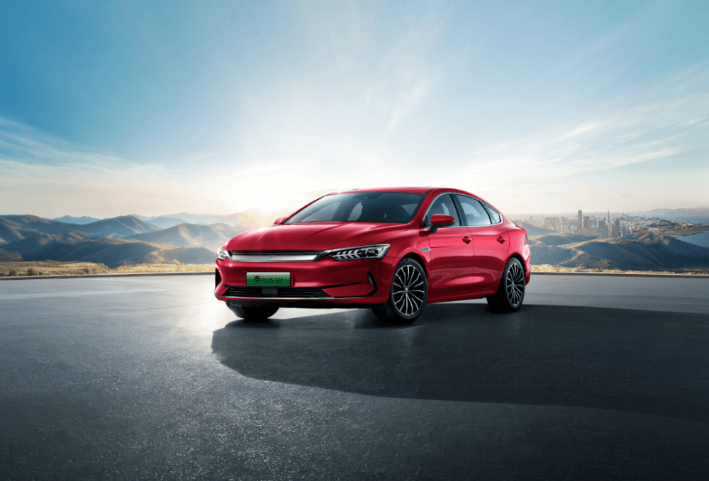 从驾乘舒适度看零跑C01与秦PLUS EV，你会怎么选？_搜狐汽车_搜狐网