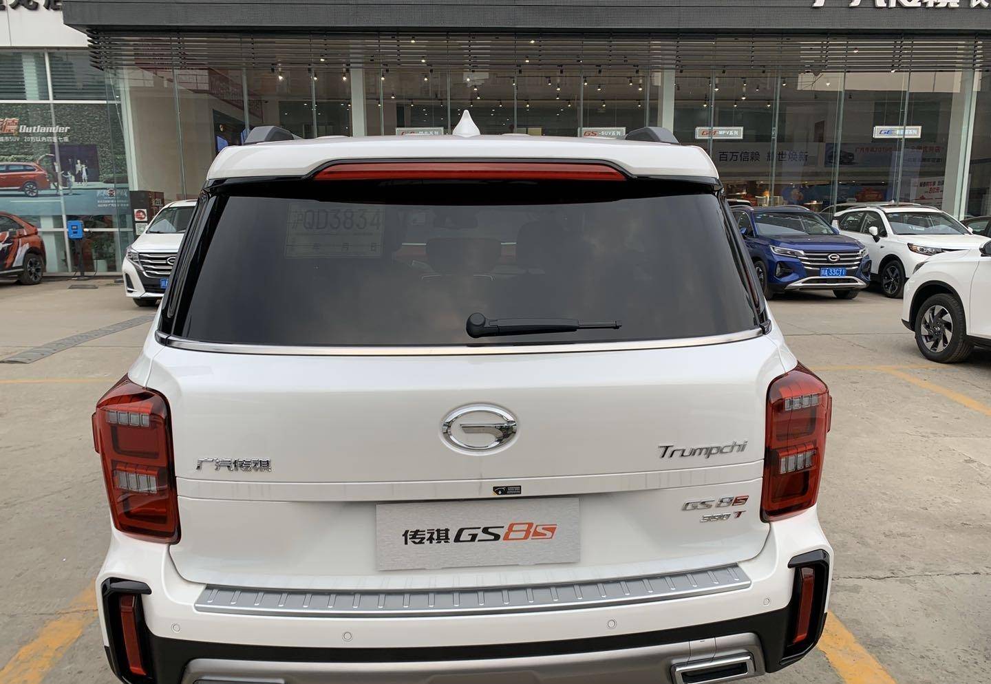 广汽传祺GS8S实拍，前脸看上去很个性化，很有辨识度_搜狐汽车_搜狐网