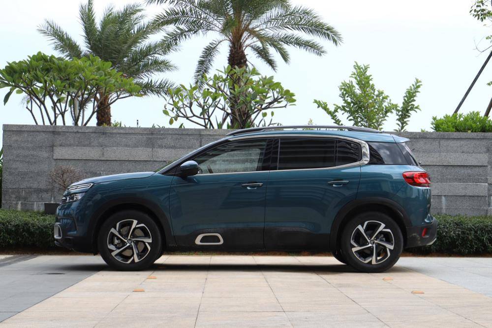 211马力＋8AT，这SUV却被无情忽略，“侧面排气”背锅？_搜狐汽车_搜狐网