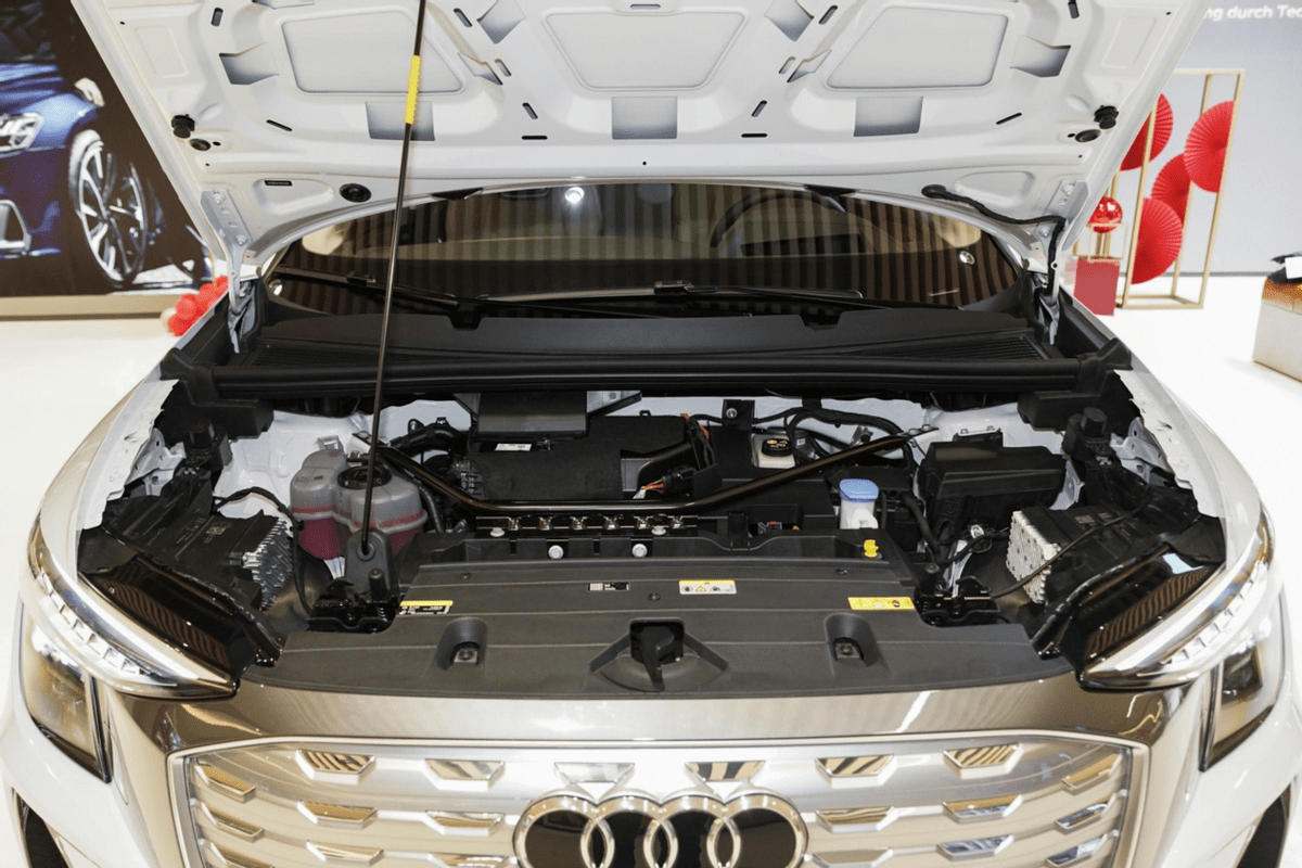 续航560公里，超4.8米车长，奥迪Q5 etron成为上海车展纯电焦点_搜狐汽车_搜狐网