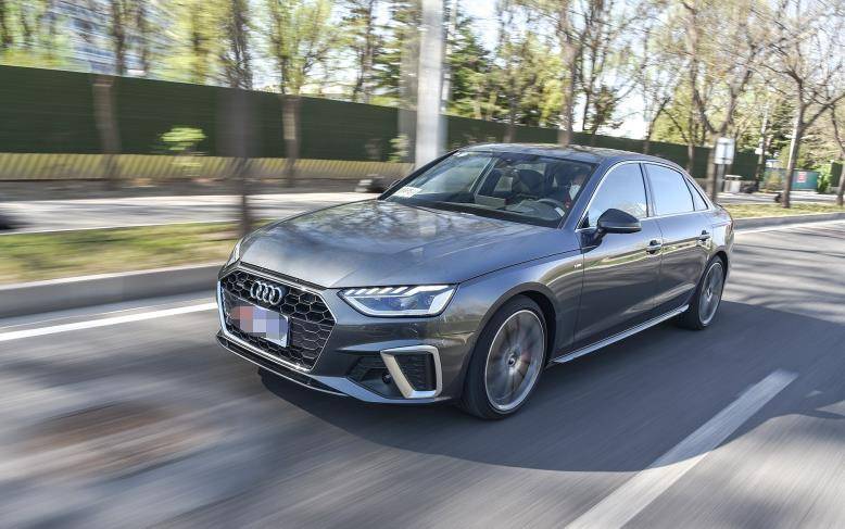 30万没要宝马3系和奔驰C级，却提了辆奥迪A4L，车主：没后悔！_搜狐汽车_搜狐网