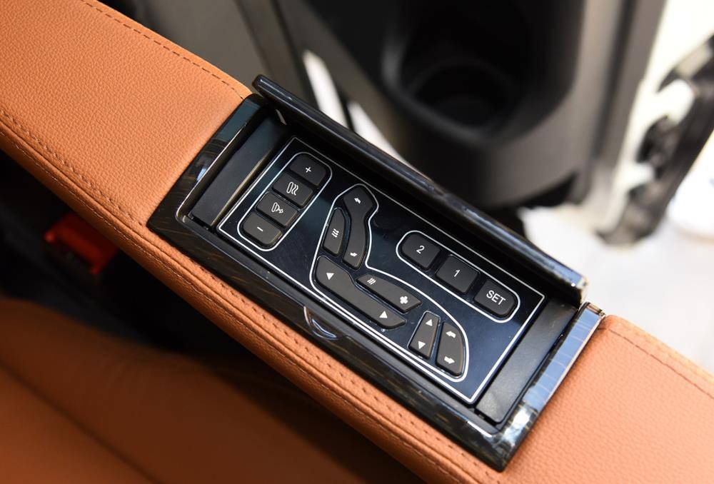 国产柴油MPV，2.0T榨出163马力！最多9座椅，奢华比肩埃尔法_搜狐汽车_搜狐网