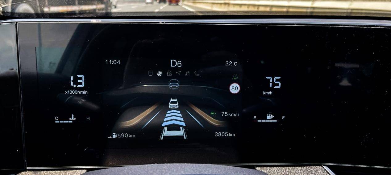 试驾|不到15万就有2.0T+6AT，奔腾B70的配置真的很顶_搜狐汽车_搜狐网