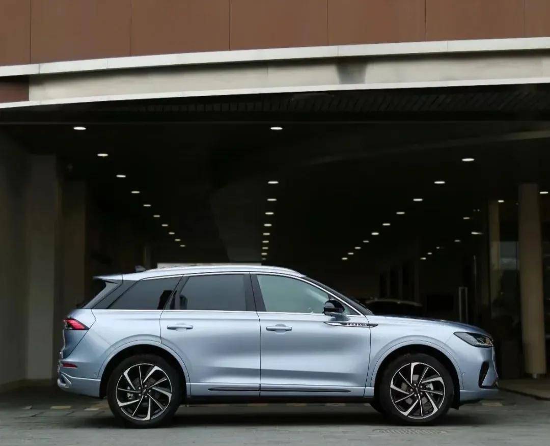 奥迪Q3，奔驰GLB，凯迪拉克XT4，林肯冒险家，预算25万该选哪款_搜狐汽车_搜狐网