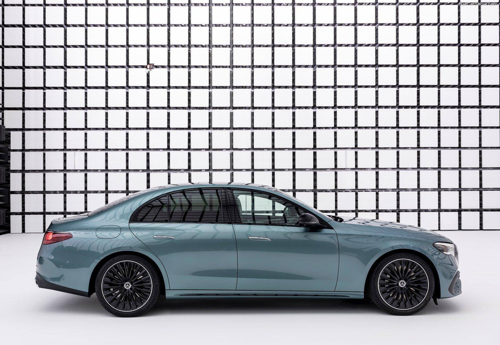 全新奔驰E级亮相！外观越来越像宝马，内饰EQE，压力来到奥迪A6L_搜狐汽车_搜狐网