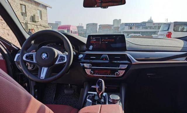 46.6万没要奔驰E级却提了宝马530Li，开2个月后车主想说一句话_搜狐汽车_搜狐网