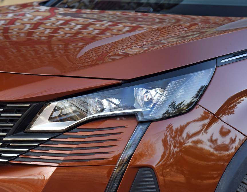 法系车终于开窍了，新车内饰再升级，爆211马力＋8AT，油耗6.3L_搜狐汽车_搜狐网