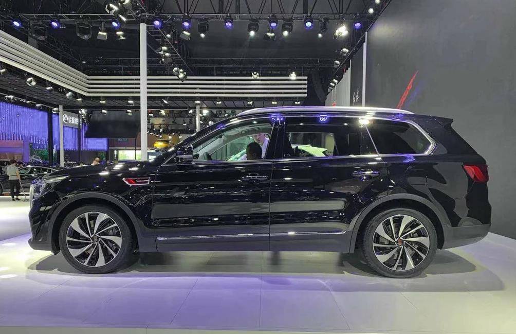 红旗最可惜的一款车，车长超5米，配3.0T＋8AT，完胜宝马X5_搜狐汽车_搜狐网