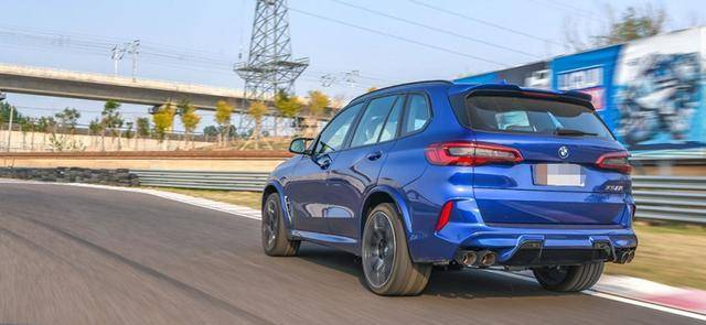 王者归来，宝马X5配4.4T＋V8发动机爆600马力，连颗螺丝都是进口_搜狐汽车_搜狐网