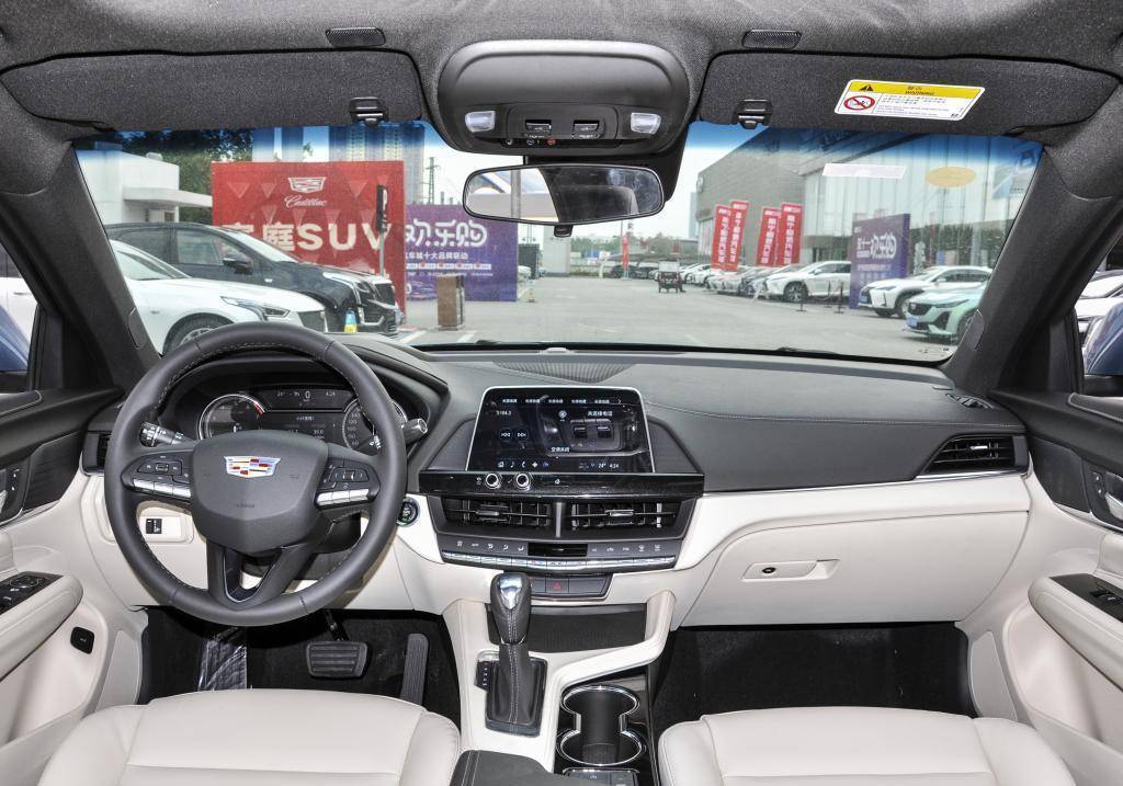 新款凯迪拉克CT4实车曝光，纵置1.5T＋8AT，新增勒芒橙配色_搜狐汽车_搜狐网