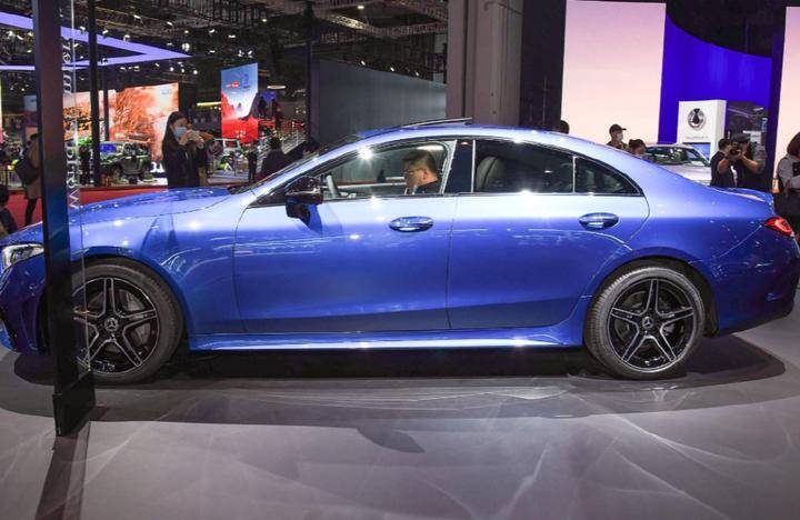 满足中年男性的“少年心”，新款奔驰CLS对比奥迪A7L_搜狐汽车_搜狐网