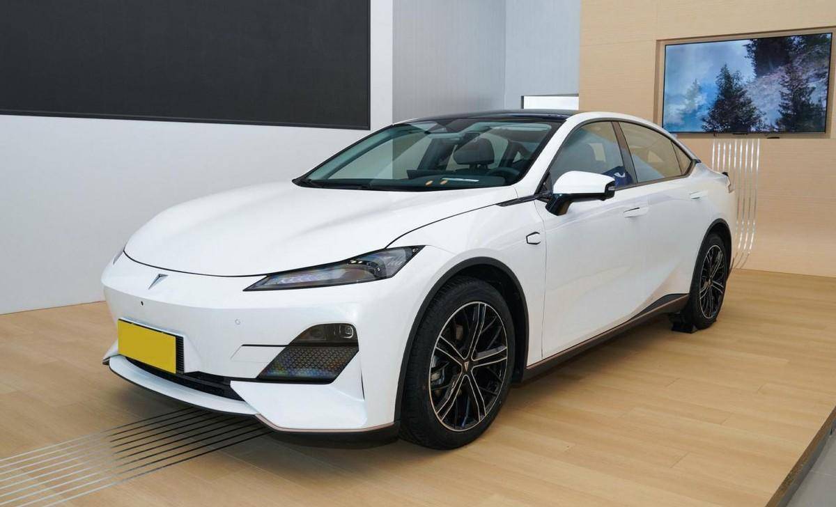 16.89万起售的深蓝SL03，瞄准20万级合资车型，真合用户胃口吗？_搜狐汽车_搜狐网