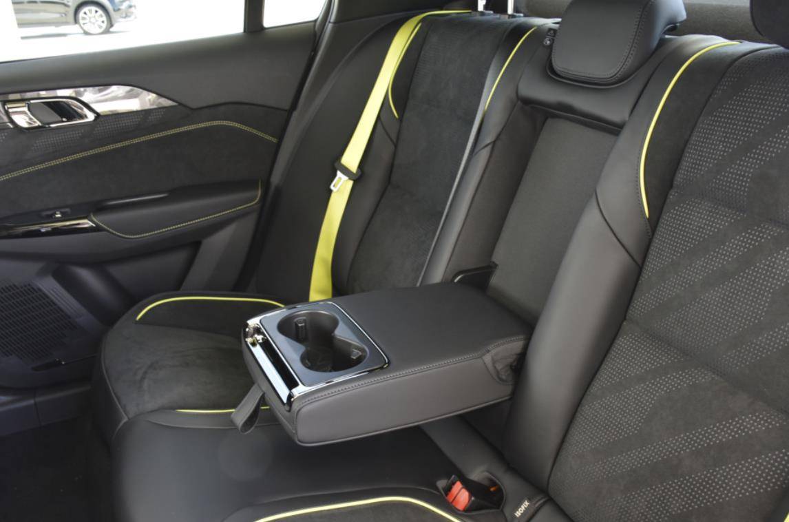 本田思域的强劲对手，搭2.0T＋254马力，配四驱系统，5.9秒就破百_搜狐汽车_搜狐网