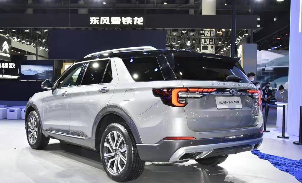 真正厚道的SUV，车长超5米，配2.3T+10AT，67座都有，探险者_搜狐汽车_搜狐网