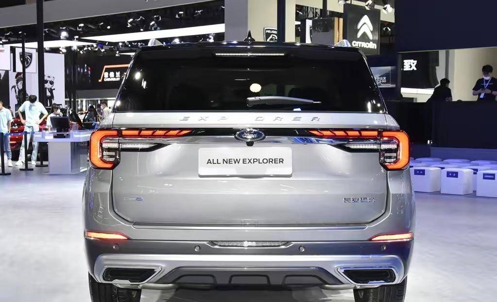 真正厚道的SUV，车长超5米，配2.3T+10AT，67座都有，探险者_搜狐汽车_搜狐网
