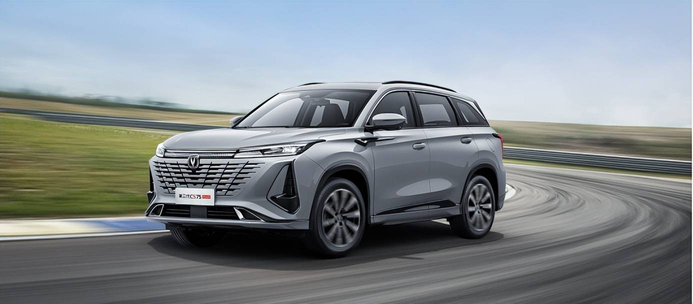 4月登顶燃油SUV销量第一 长安CS75PLUS“逆袭”新能源时代_搜狐汽车_搜狐网