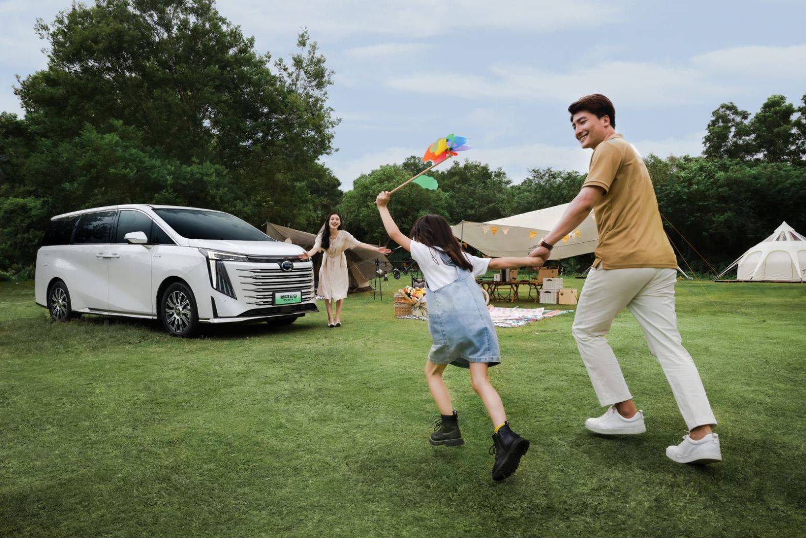 业内首款后风挡气囊的高端MPV，2.0T插混续航1442km，不火都难_搜狐汽车_搜狐网