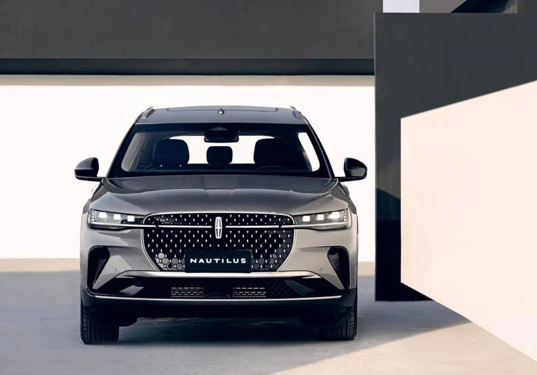 不惑之年咬牙入手一辆豪华中型SUV，Q5L还是航海家？_搜狐汽车_搜狐网