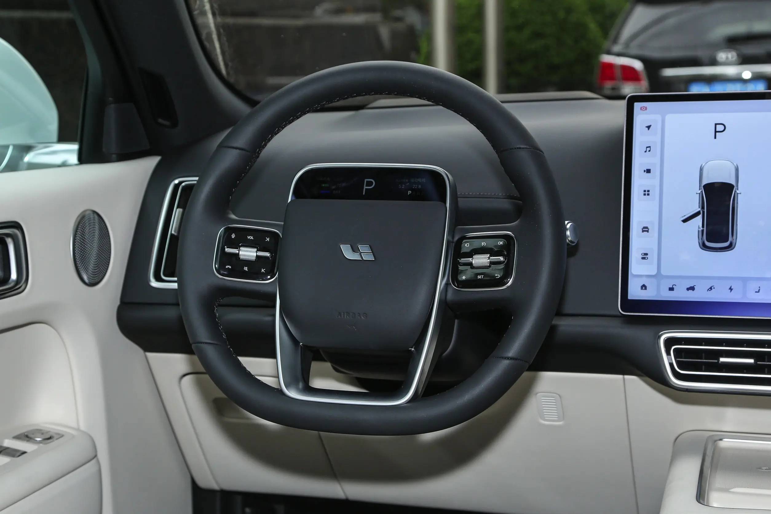 上市就拿销冠，终端无优惠，续航175km，5座布局，理想L7好在哪？_搜狐汽车_搜狐网