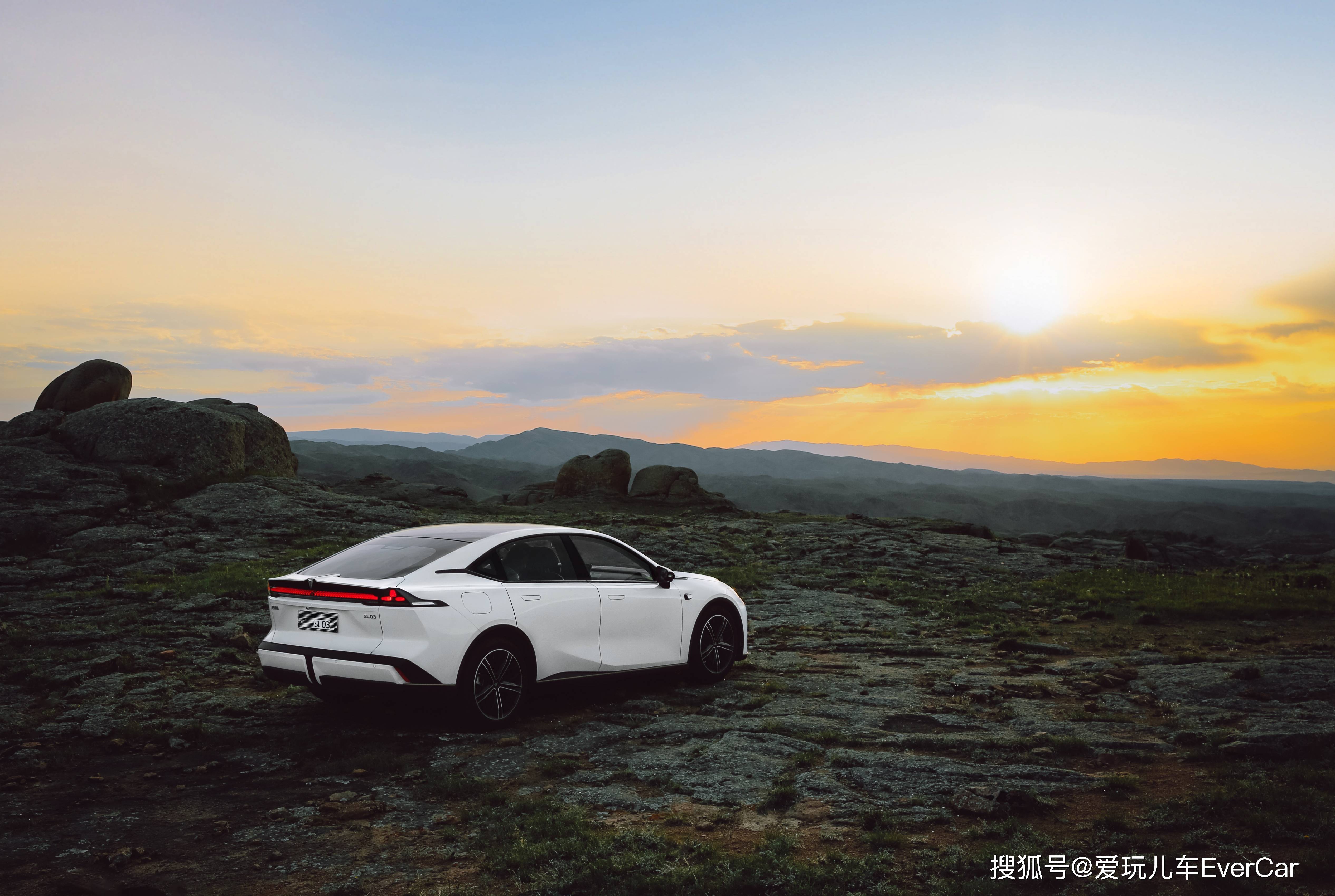 选增程还是混动？深蓝SL03增程版vs秦Plus DM-i_搜狐汽车_搜狐网