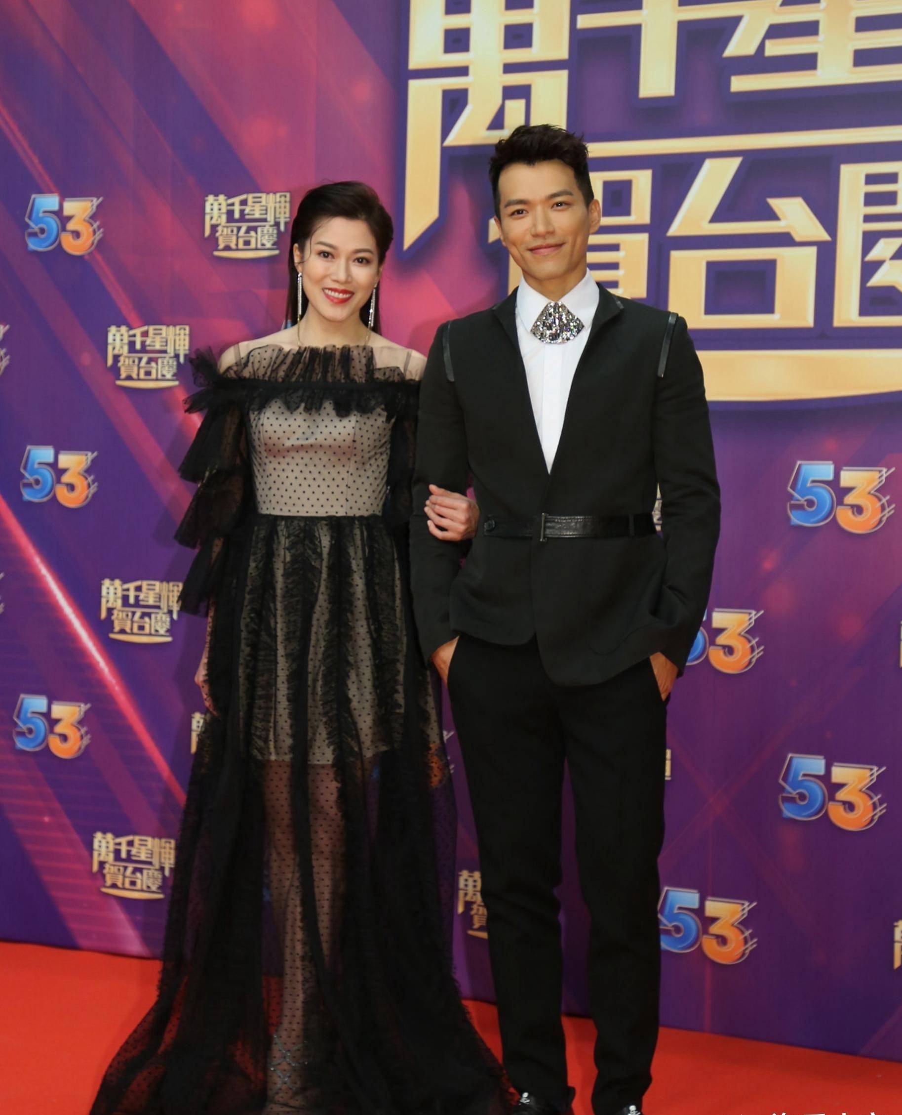 TVB台庆｜盘点近年女星红地毯「出众」衣着，有两人独爱时装车祸_时尚_造型_感觉