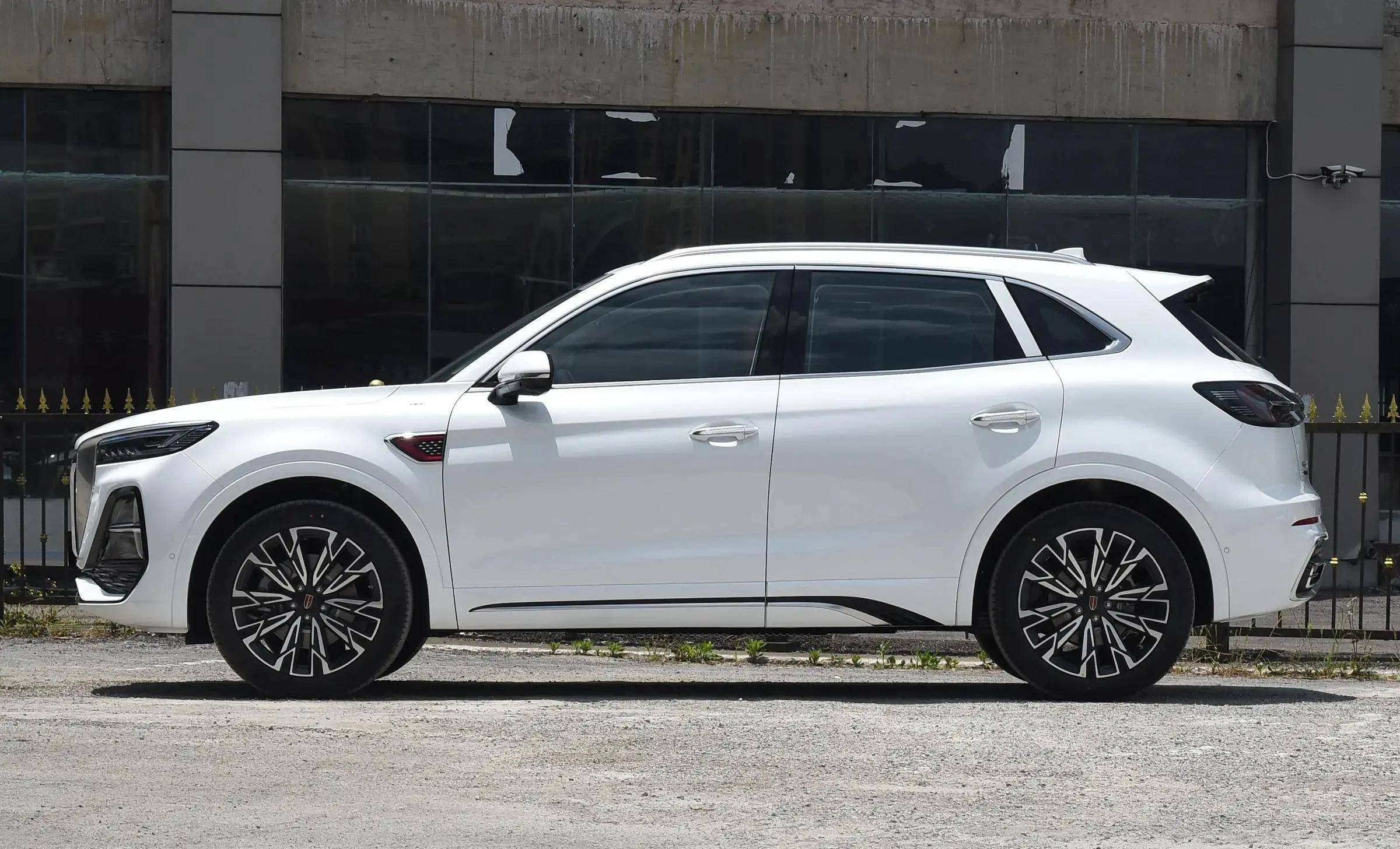 新款红旗HS5上市，2.0T+8AT，售价18.38-24.98万元_搜狐汽车_搜狐网