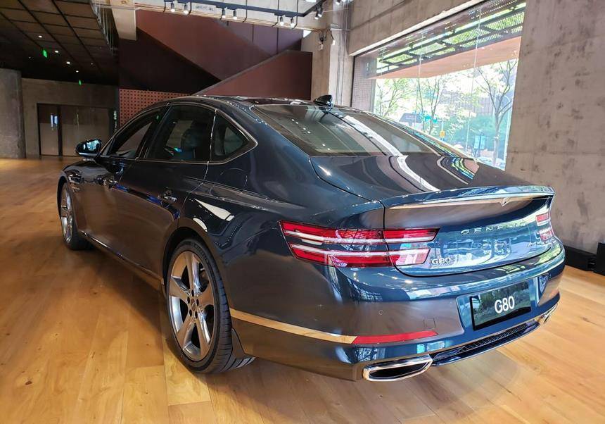 捷尼赛思G80已到上海体验店，质感强于宝马5系，搭载后驱2.5T＋8AT_搜狐汽车_搜狐网