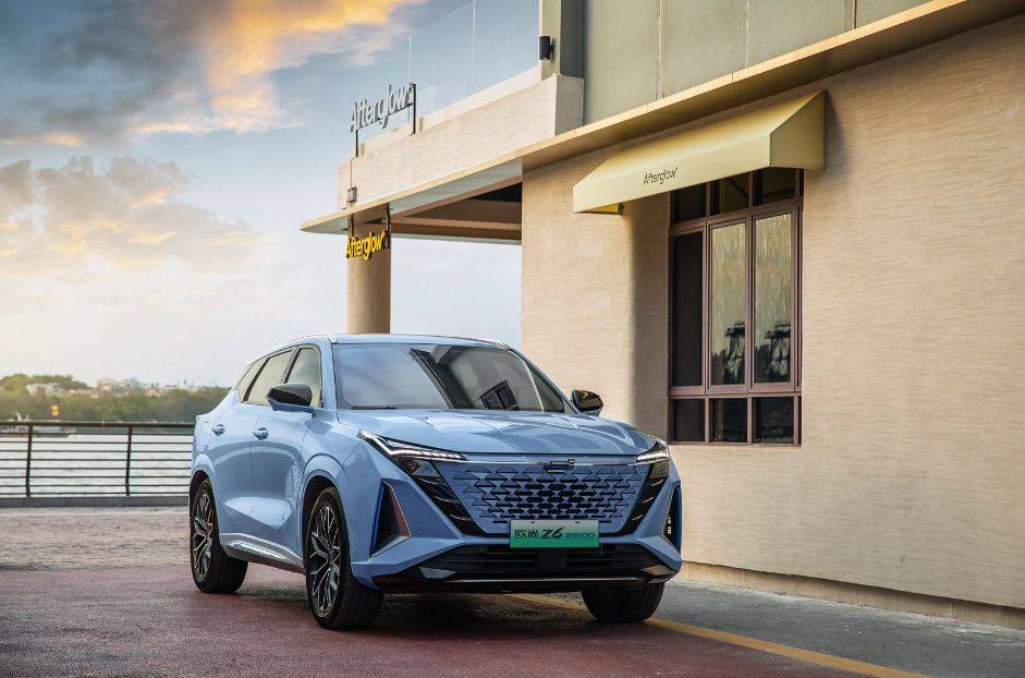 15万级国产插混SUV谁更强？欧尚Z6智电iDD对比宋Pro DM-i冠军版_搜狐汽车_搜狐网