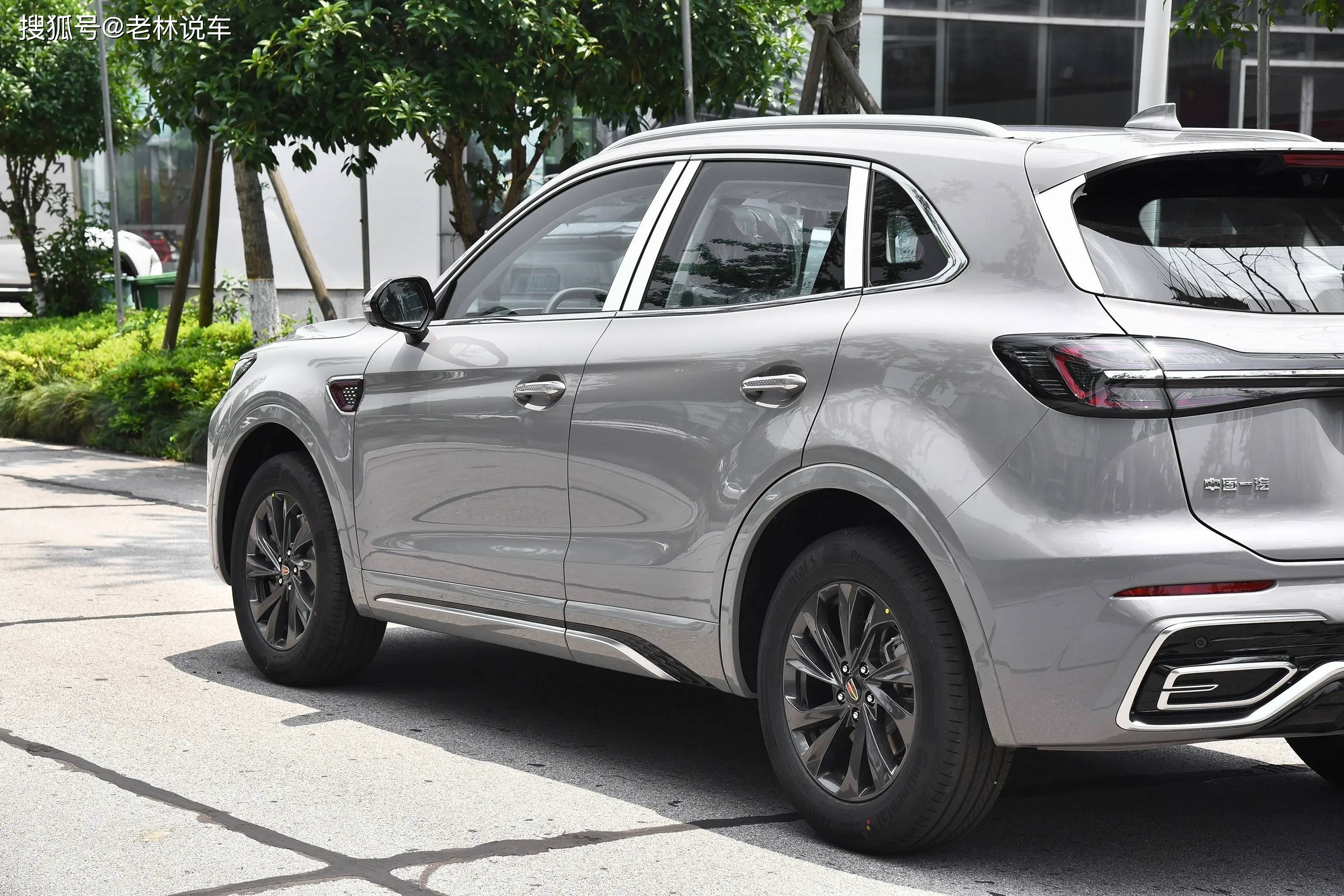 全系标配2.0T+8AT，这B级豪华SUV仅18万多，面子里子统统给你_搜狐汽车_搜狐网
