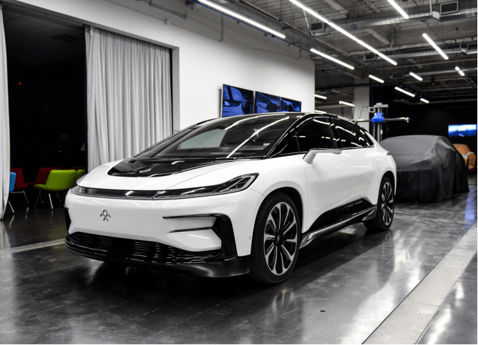 220万的FF91不敢买，57万起高合HiPhi X成国产平替？_搜狐汽车_搜狐网