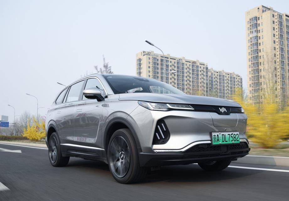 2020款威马EX6上市，长超4米8，颜值远胜蔚来ES6，18.99万_搜狐汽车_搜狐网