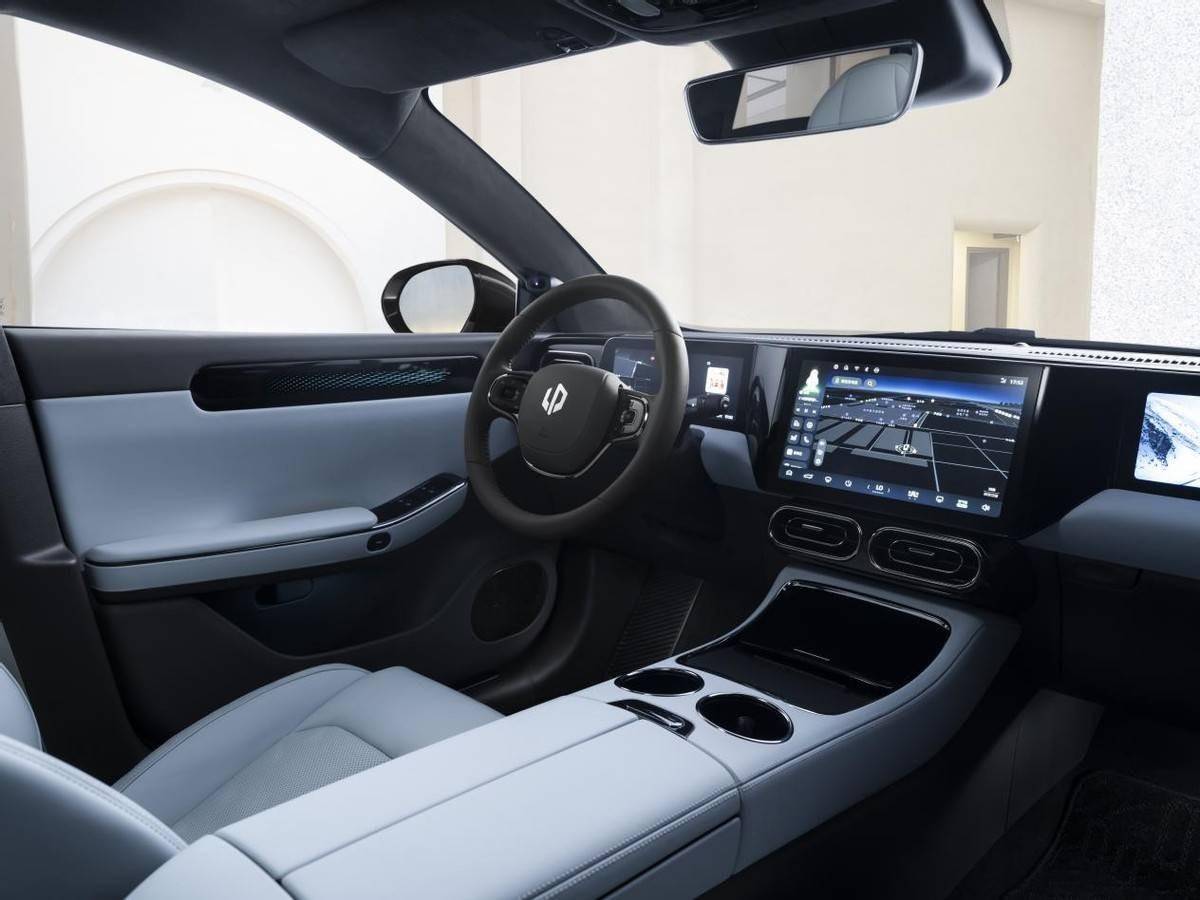 预算15万不花冤枉钱，零跑C01和雅阁、凯美瑞怎么选？_搜狐汽车_搜狐网