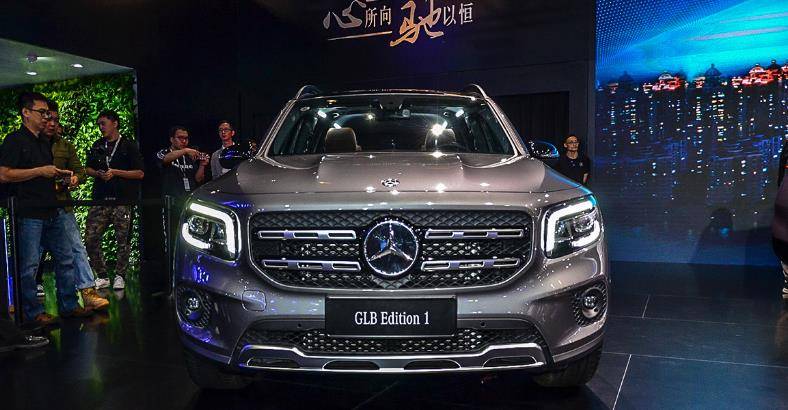 硬塞进7个座椅？奔驰“伪壮汉”上市，30多万配1.3T_搜狐汽车_搜狐网