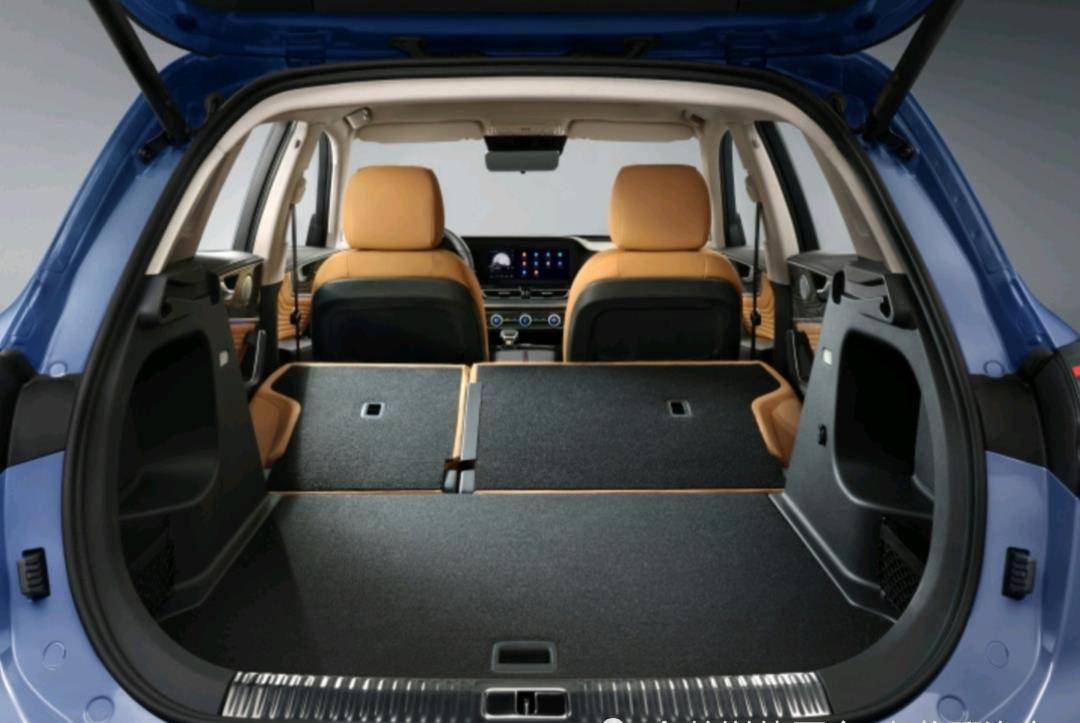 全新换代的红旗HS5，全方位升级，加量不加价，18.38万起_搜狐汽车_搜狐网