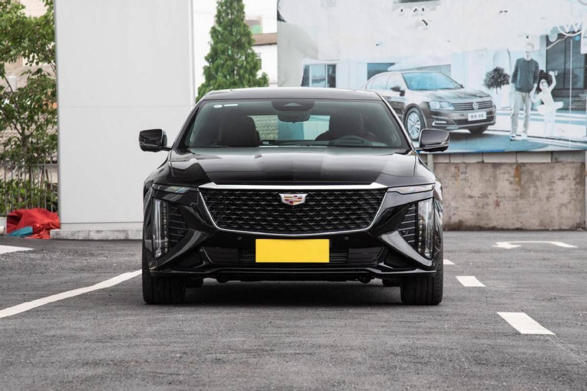 全新凯迪拉克CT6实拍，轴距超3米1，配33英寸大屏，能成爆款？_搜狐汽车_搜狐网