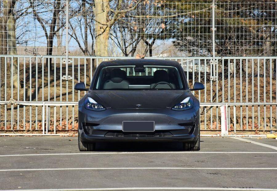 老牌豪华还是纯电新星？奥迪A4L对比特斯拉Model 3_搜狐汽车_搜狐网