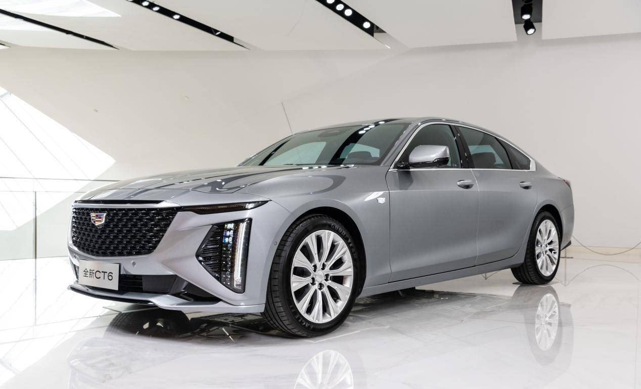 实拍凯迪拉克全新CT6：35.97万起售，旗舰气场依旧，智能化提升_搜狐汽车_搜狐网