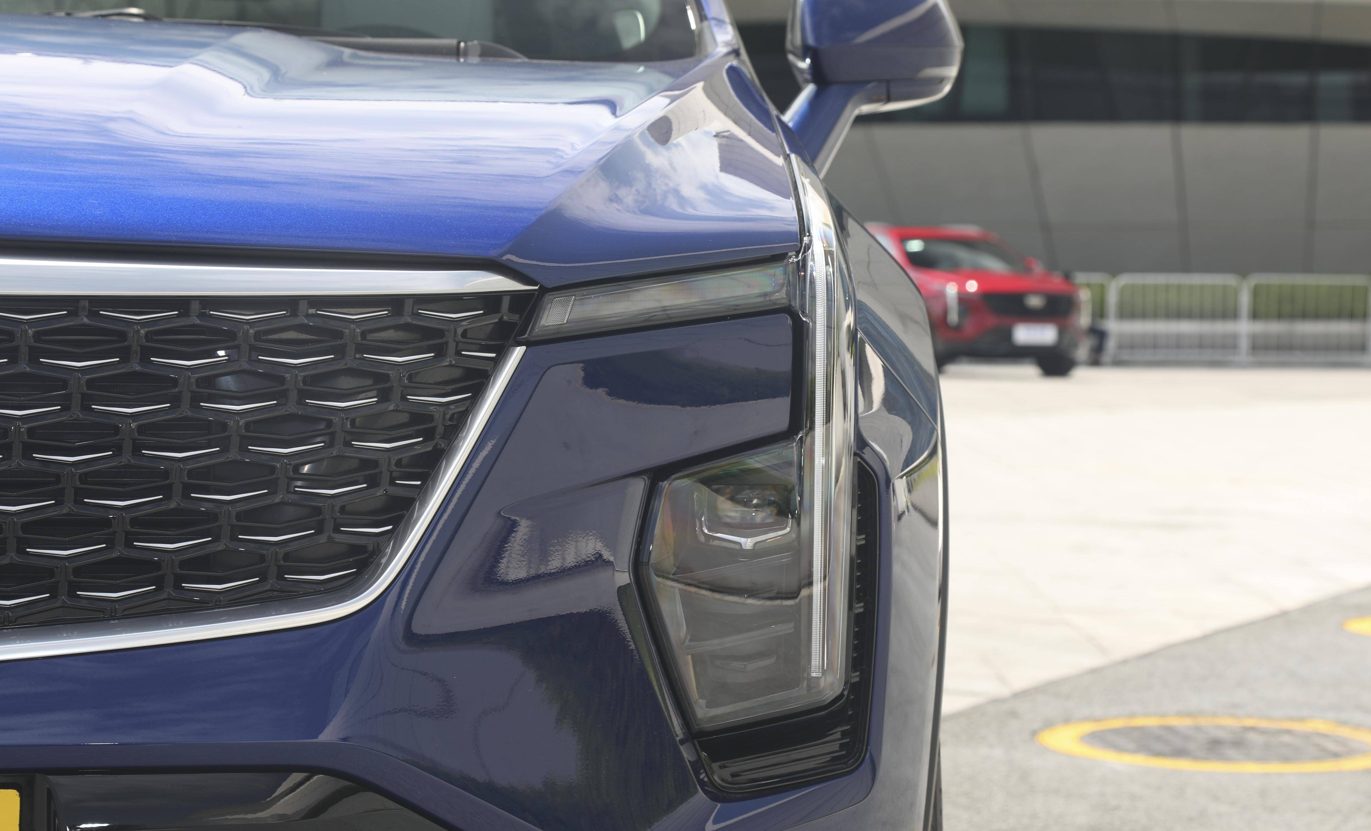 凯迪拉克推出全新XT4，售价22.97-28.67万，和宝马X1比谁更香_搜狐汽车_搜狐网