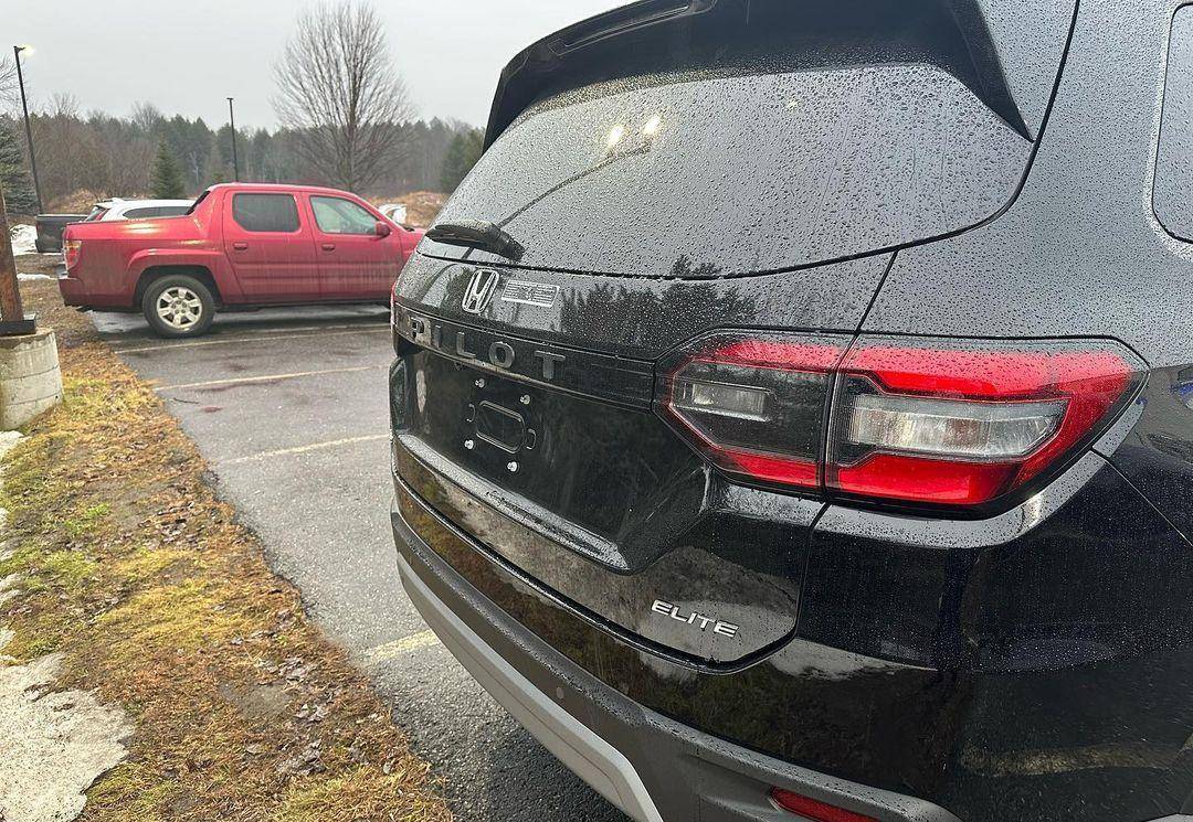 本田终于“藏不住”了！全新一代Pilot曝光，V6+10AT，比途昂野性_搜狐汽车_搜狐网