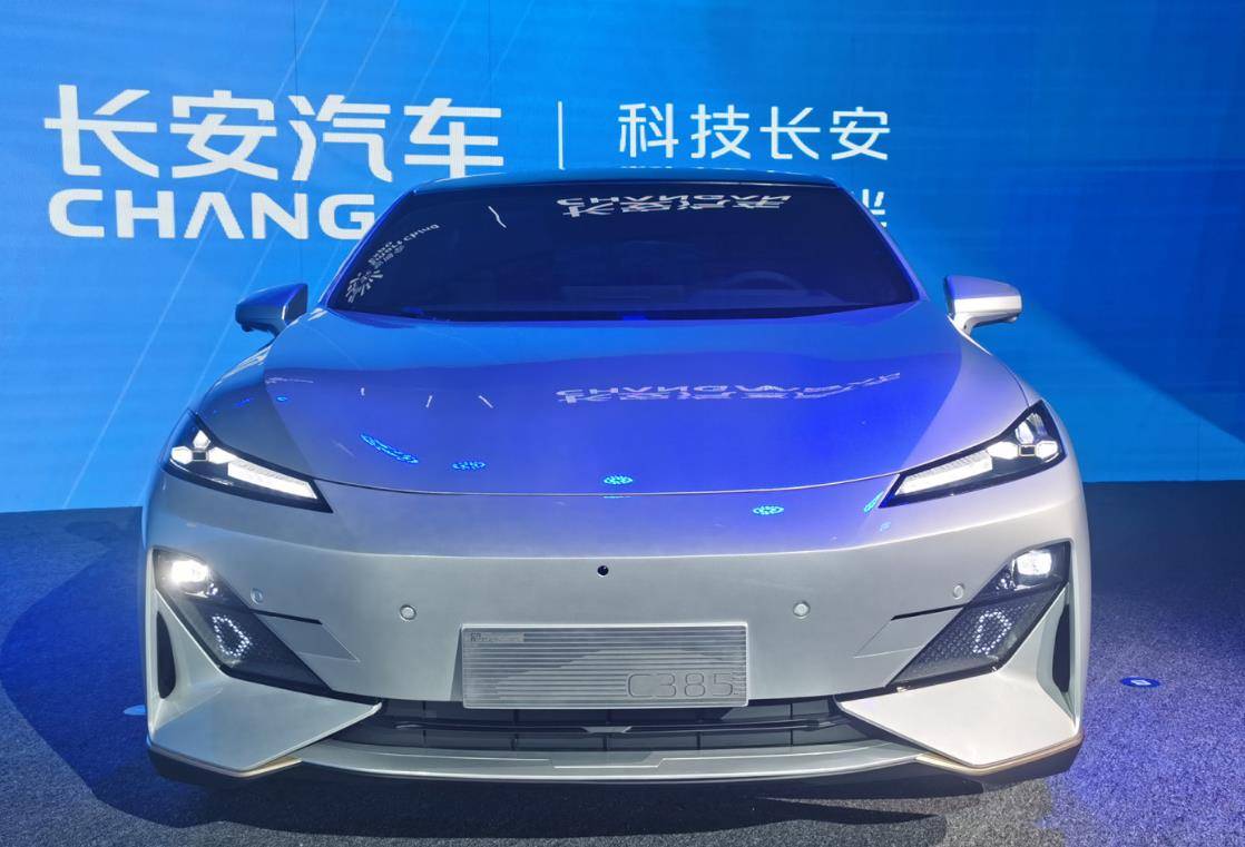 长安C385轿跑样车下线，设计复制粘贴UNI-V！新能源平台没掉队_搜狐汽车_搜狐网