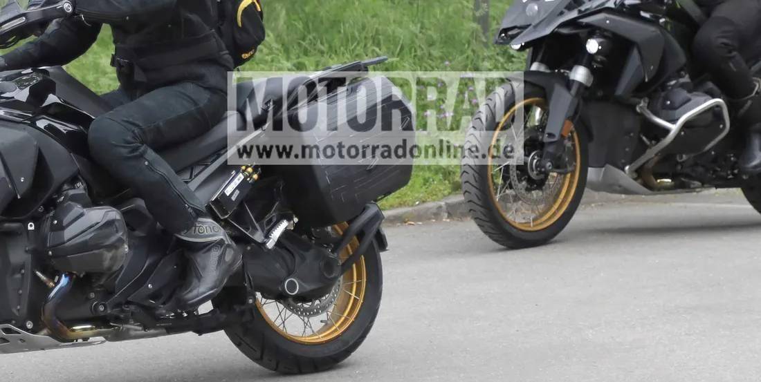 BMW R 1300 GS再曝光，也将搭载ACC自适应巡航配置_搜狐汽车_搜狐网