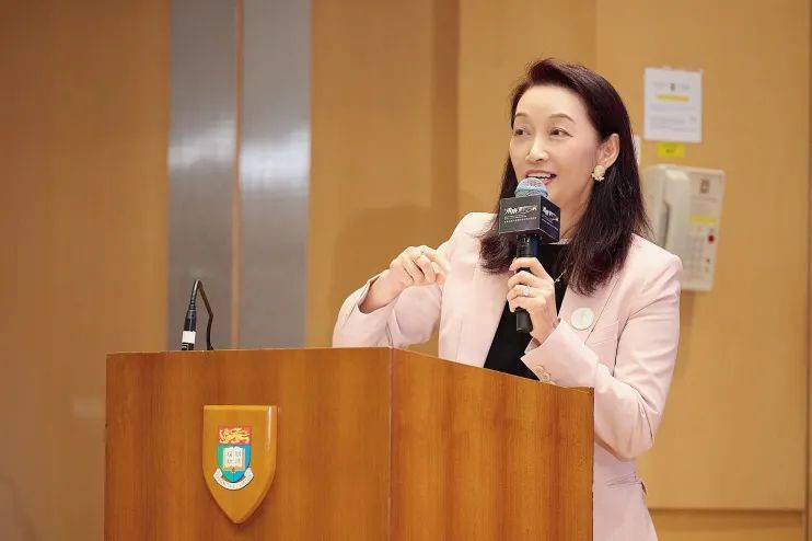 “Hello Scientists!” 未来科学大奖获奖者纪录片观影会在香港大学成功举办_数学_青少年