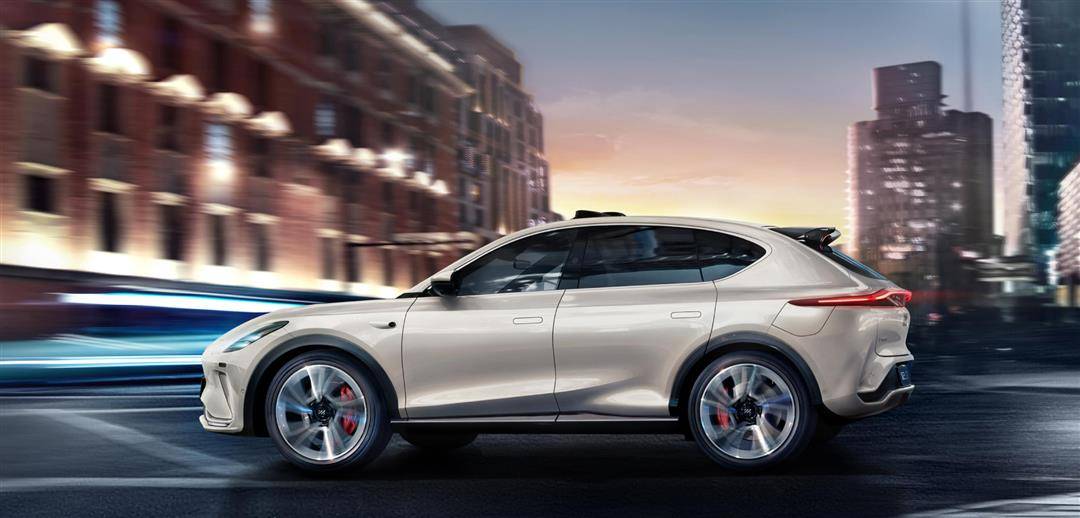 门槛降4万/发布“全程AI舱”，智己LS7剑指蔚来ES7？_搜狐汽车_搜狐网