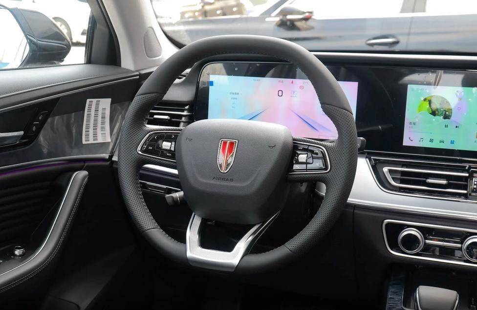 20万的国产车也能与BBA争辉？红旗HS5：谁说不行，我改_搜狐汽车_搜狐网