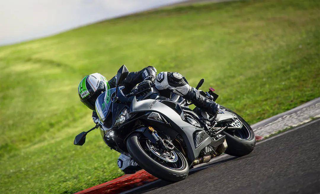 11299美元起！川崎ZX-6R新款海外上市，前脸大变，配置小幅度提升_搜狐汽车_搜狐网