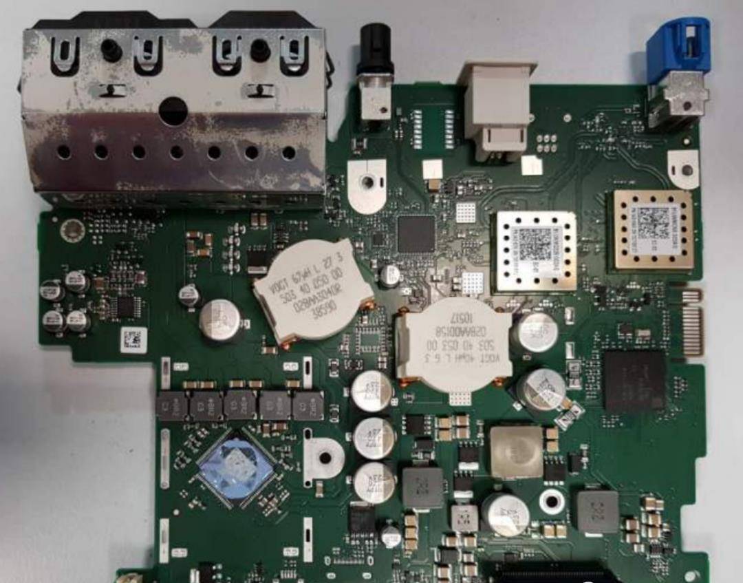 全球首发高通第四代座舱旗舰SA8295P量产车型：奔驰新E级_搜狐汽车_搜狐网